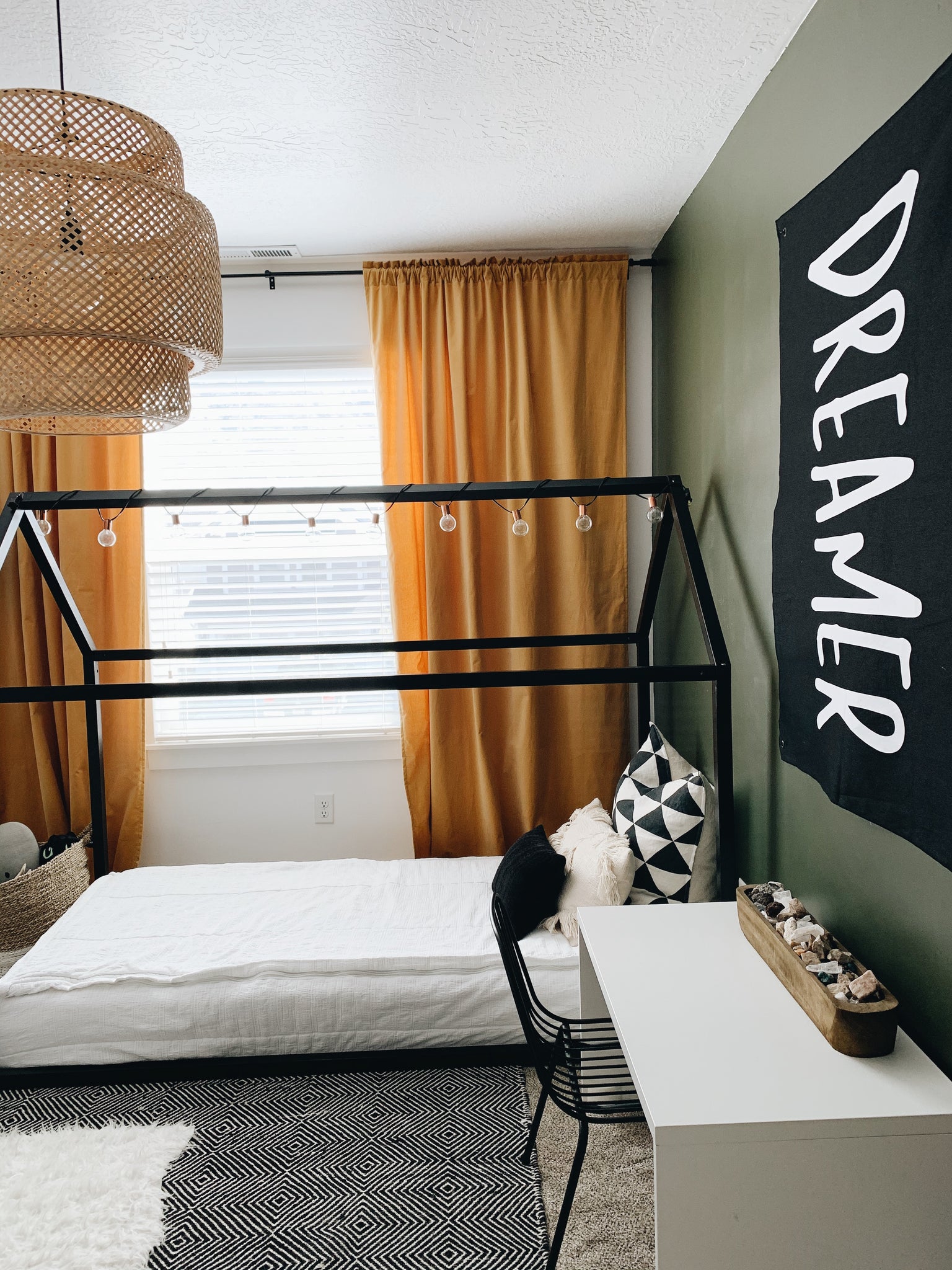 Dreamer Flag – Ruby Rye Co